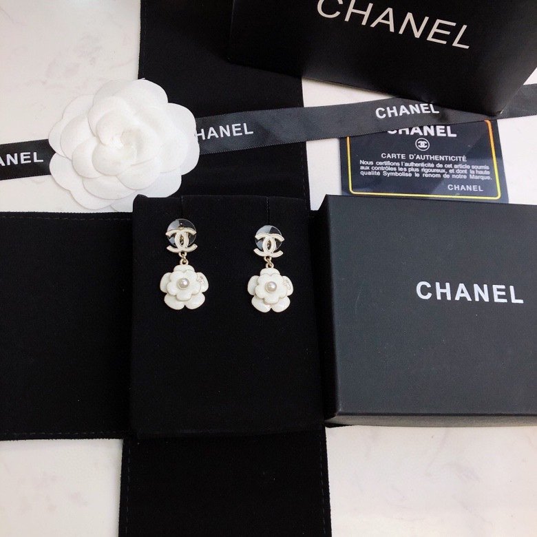 Pre owned chanel earrings store